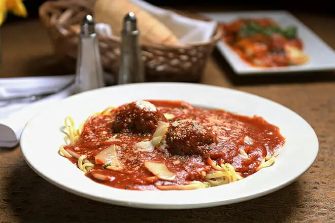 Lola's Farmhouse Bistro