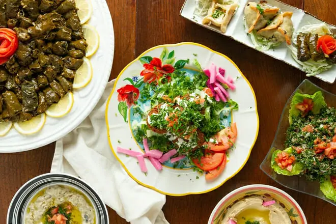 Mona's Lebanese Cafe