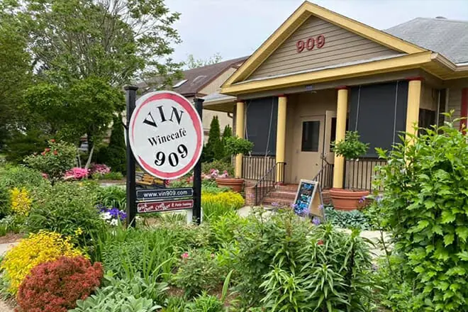 Vin 909 Winecafé