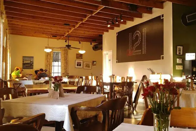 cafe 121