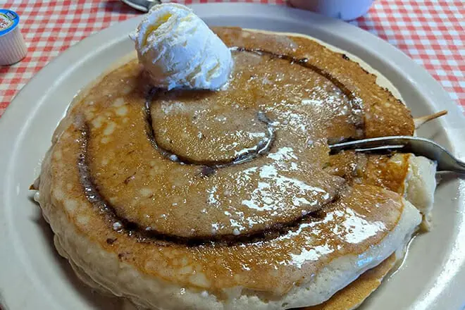 country club cafe
