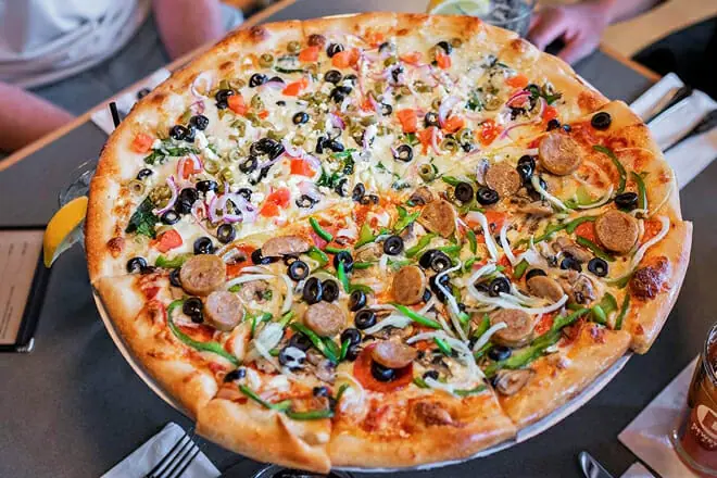 Dewey's Pizza
