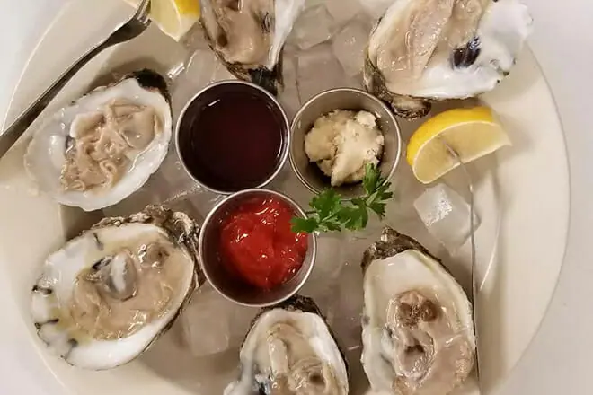 Hemmingway's Bistro