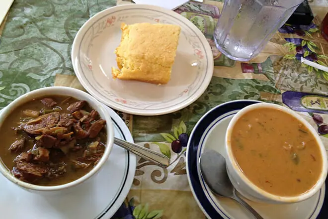 Two Sisters Deli & Pecan House