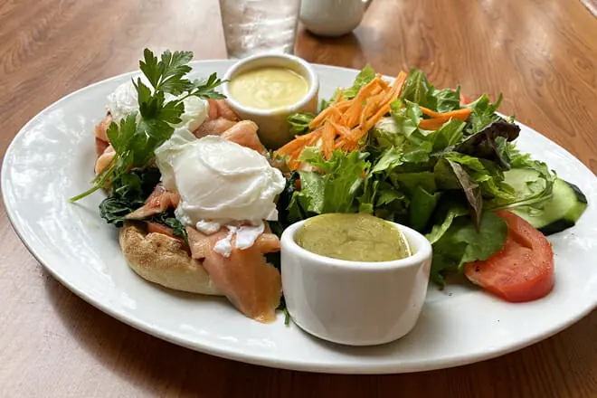 Wave Street Cafe