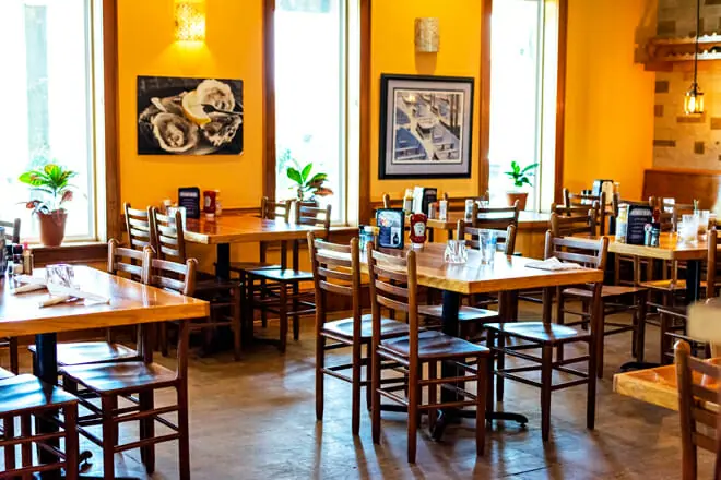 Mulligan’s Raw Bar and Grille