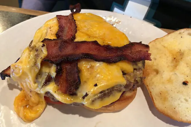 The Cracked Egg