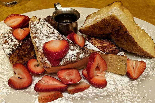 Grand Lux Cafe