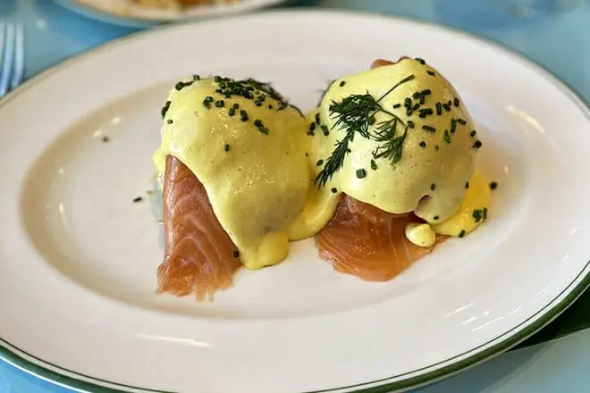 Sadelle's Café