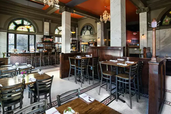 South Kitchen + Bar