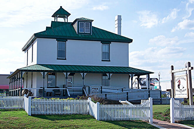 DeWitt Cottage (Atlantic Wildfowl Heritage Museum)