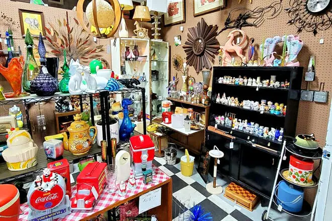 Gannon's Antiques & Art