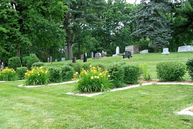 Lindenwood Cemetery