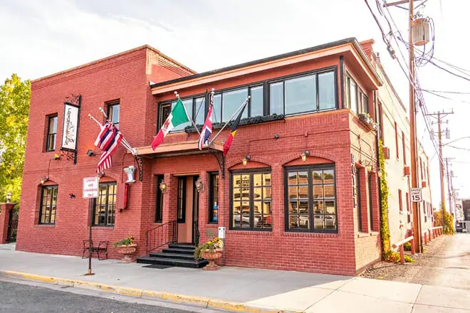 The Chamberlin Inn