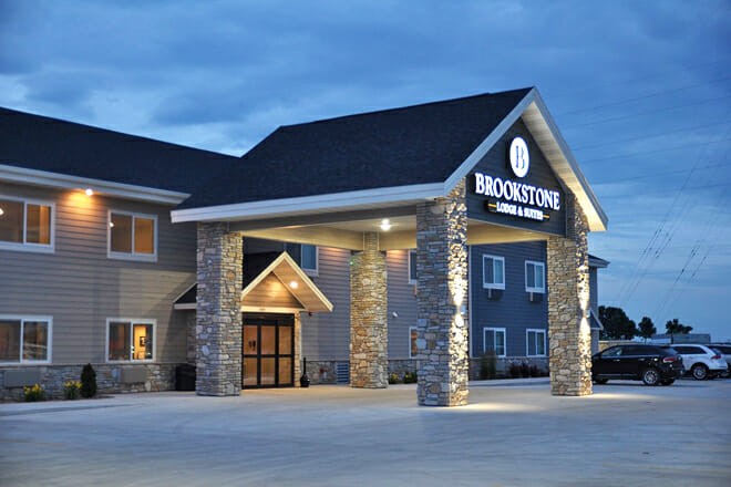 Brookstone Lodge and Suites