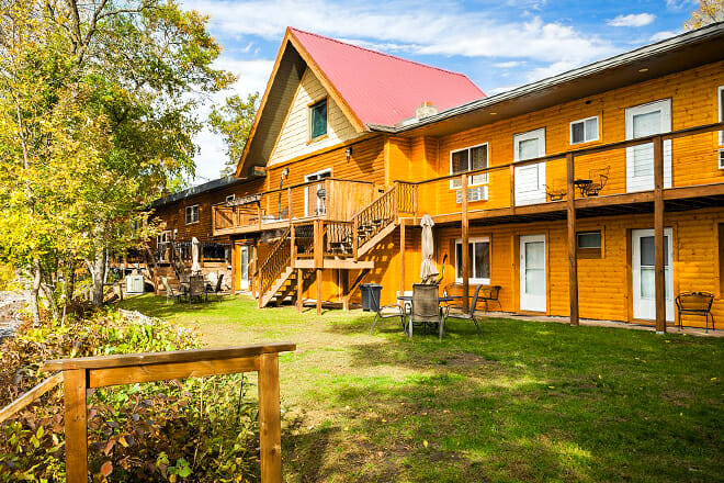 Currier’s Lakeview Lodge, Rice Lake