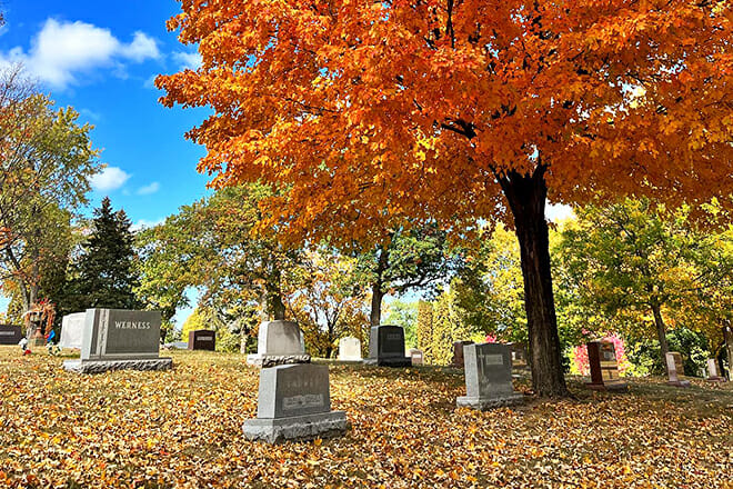 Lakewood Cemetery Tours