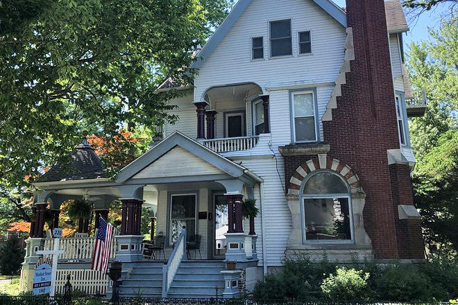 Market Street Bed and Breakfast, Taylorville