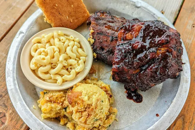 12 Bones Smokehouse