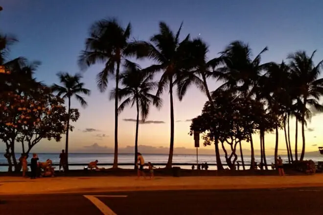 Kalakaua Avenue