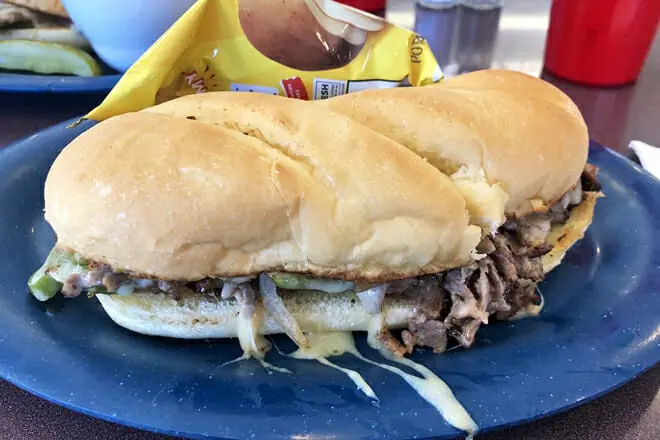 Mama Mac's Bakery and Sandwich Shop