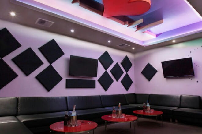 Oishii Sushi and Karaoke Bar (Also Known As Oishii Sushi and Heartbeat KTV Lounge)