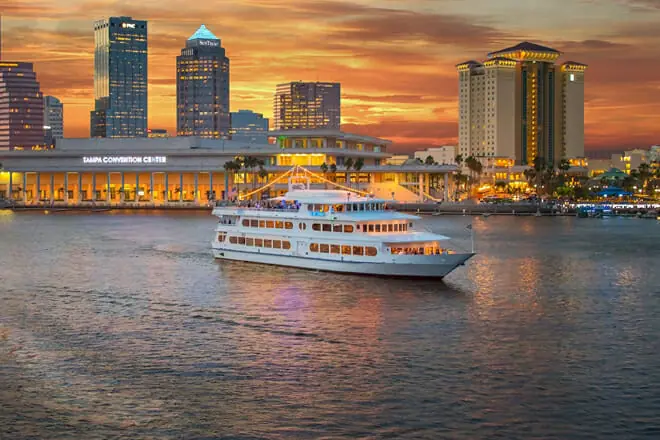 Dinner Cruise