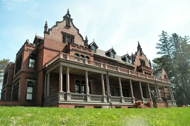 Lenox, MA