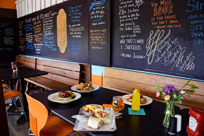 Louie’s Kitchen and Bar