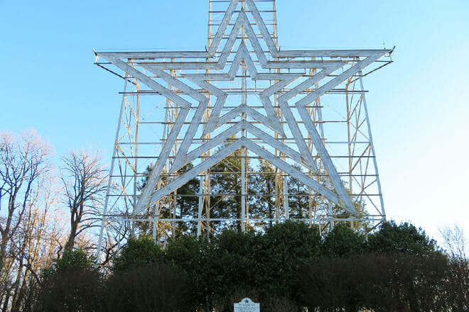 Mill Mountain Star And Park