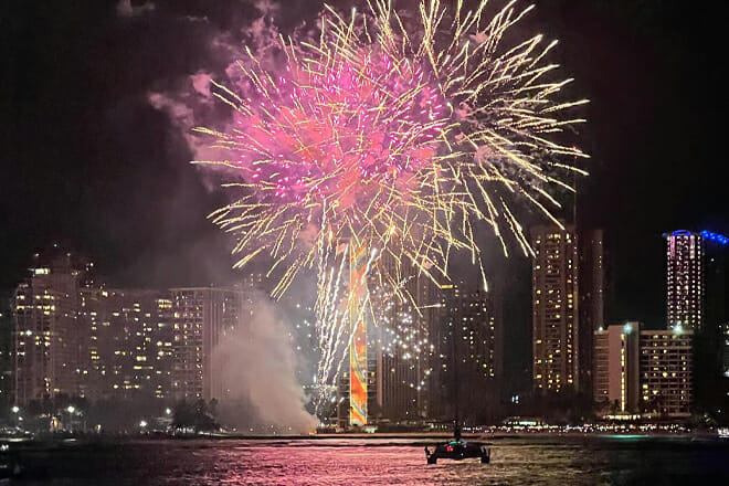 Waikiki Friday Fireworks Cruise
