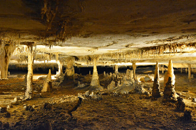 Marengo Cave