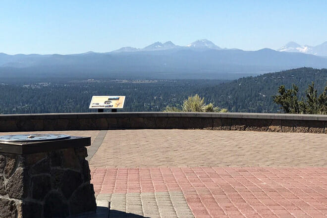 Pilot Butte State Scenic Viewpoint