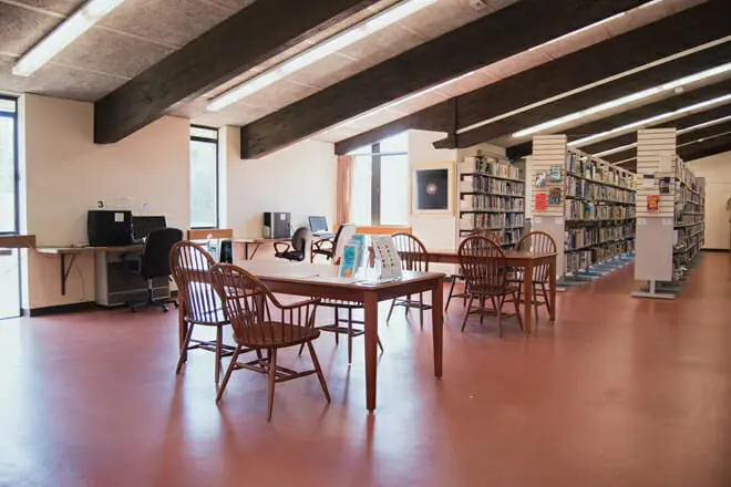 Hyannis Public Library