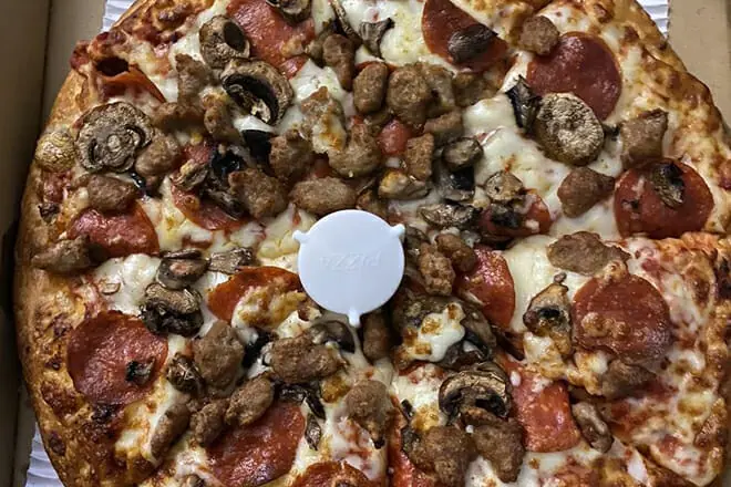 Lamppost Pizza