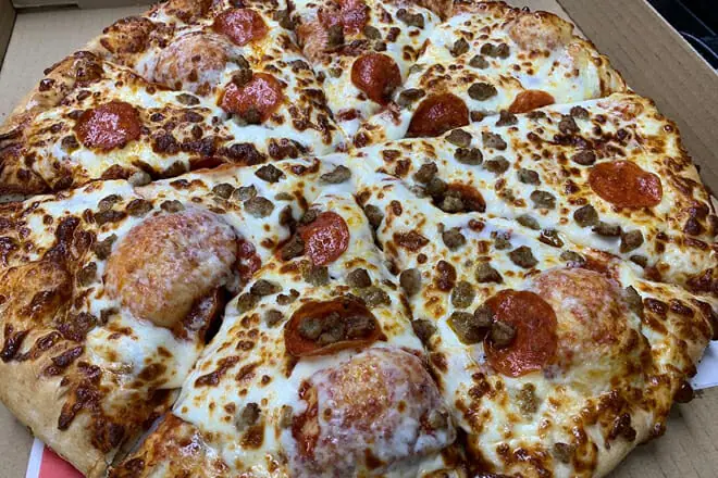 Pizza at the Cove