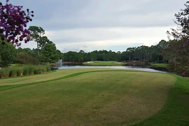 Raven Golf Club