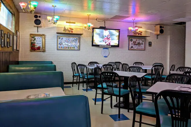 Vito and Nick’s Pizzeria