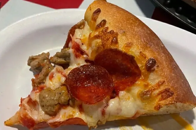 Greek's Pizzeria