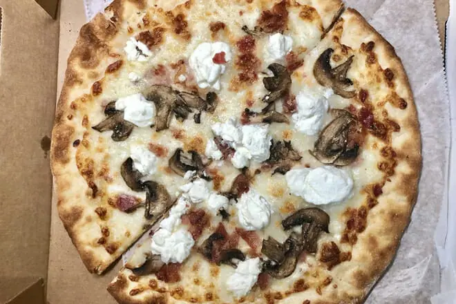 La Pizzeria