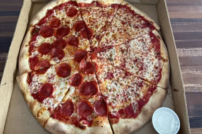 Moravela’s Pizza
