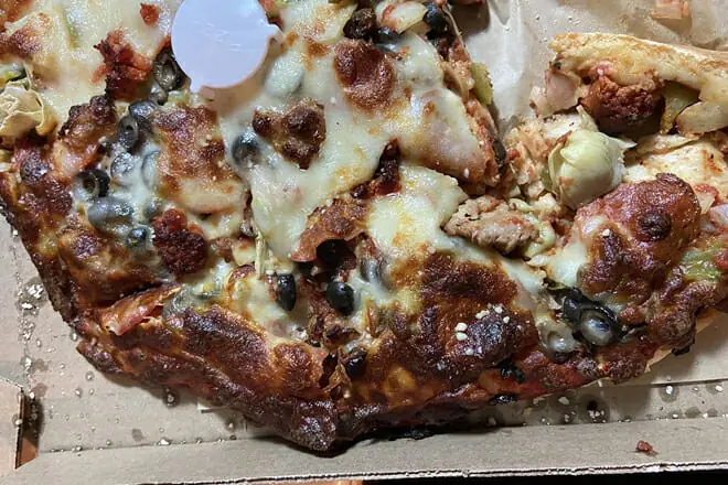 Nardonne’s La Famiglia Pizzeria