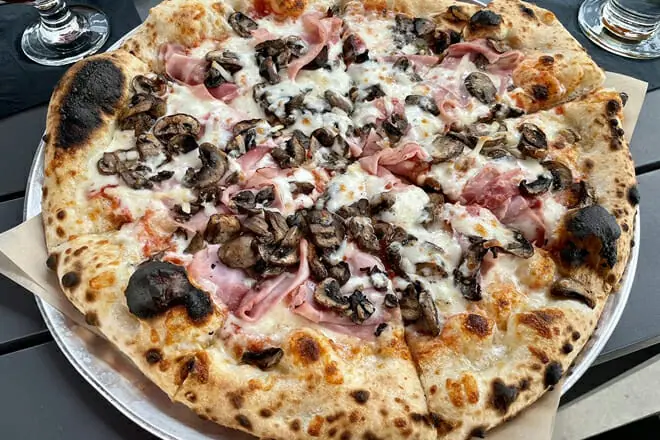 Pizzeria La Bufala