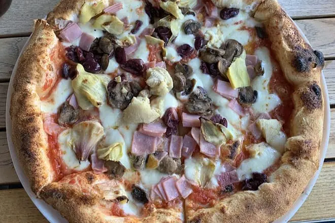 Tufino Pizzeria