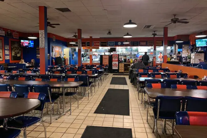 Varsity Pizza