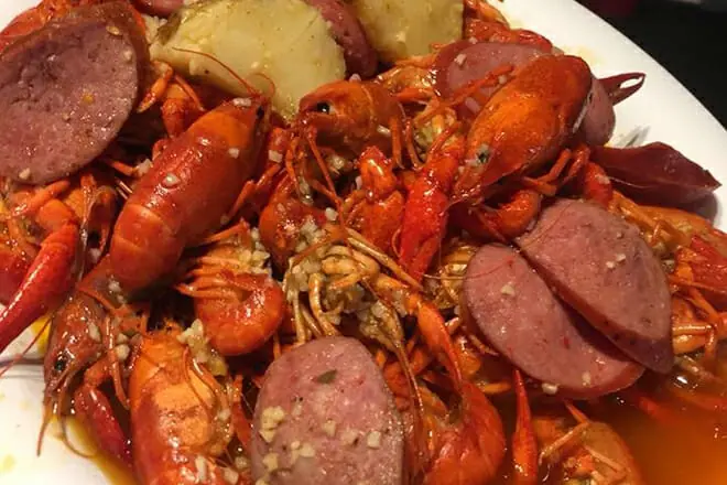 Deckhand Oyster Bar & Seafood