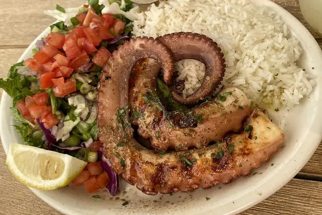 El Pescador Fish Market