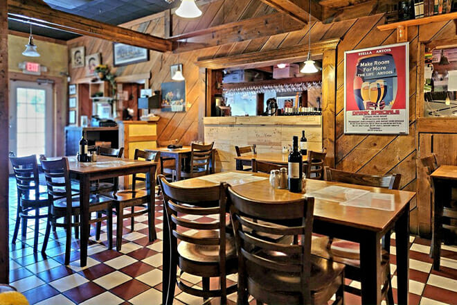 Gino's Bar & Restaurant