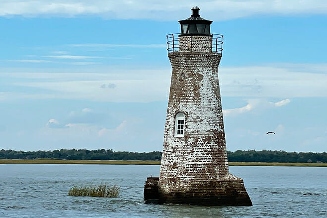 Savannah Tybee Island Dolphin Cruise Tour with Stop at Tybee Island Lighthouse
