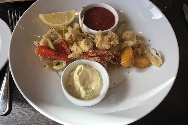 CRÚ Food & Wine Bar